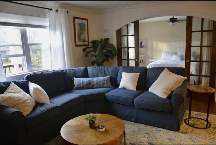 Condo Steps From Ocean Drive, Beaches And Downtown - Newport, RI