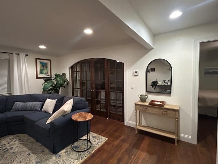 Parkside Condo Minutes From Ocean Drive And Beach - Newport, RI