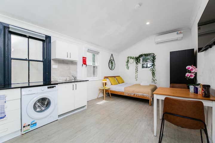 City & Campus | Contemporary Studio In Chippendale - Camperdown
