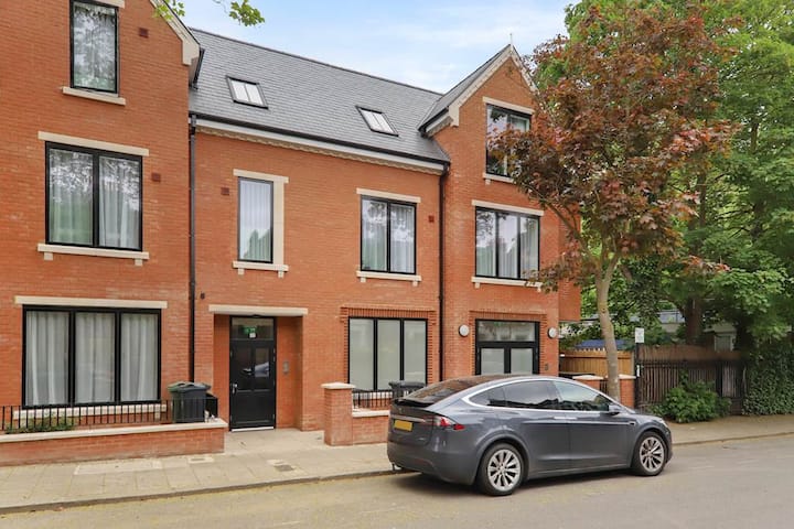 Community Hall |Hen Party|shower|birthday & More - London