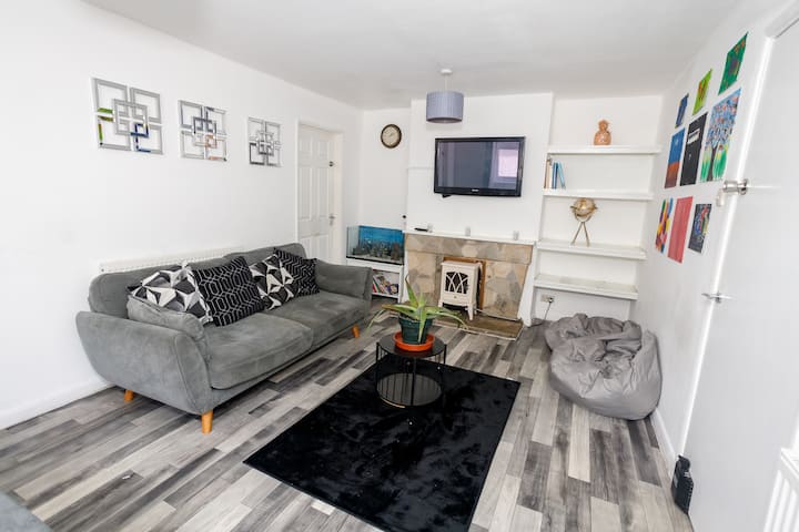 The 5 Bdr Retreat Within City Centre - Leicester