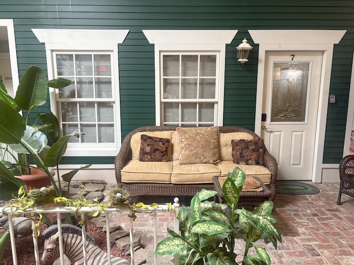 #07, Downtown 3 Bed Apartment - Lakeview Beach, OH