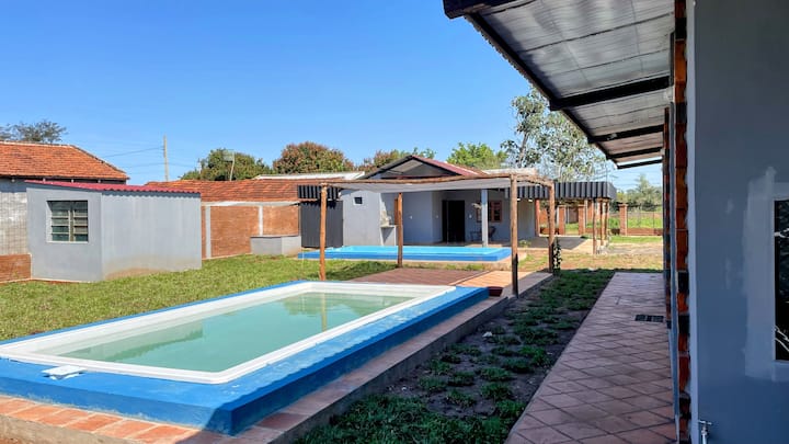 Casa Con Piscina - Carmen del Paraná