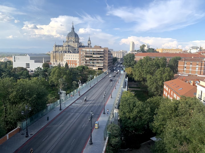 Palacio Apartment With Stunning Views - Madrid