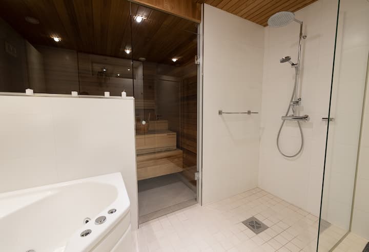 Kaksikerroksinen Asunto Ullanlinnassa, Oma Spa - Helsinki