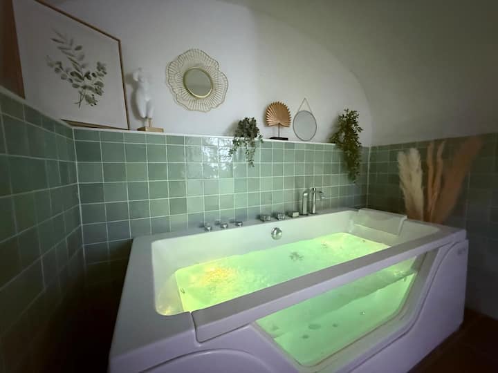 Charité 3 - Love Room Spa - Place Bellecour - Lyon