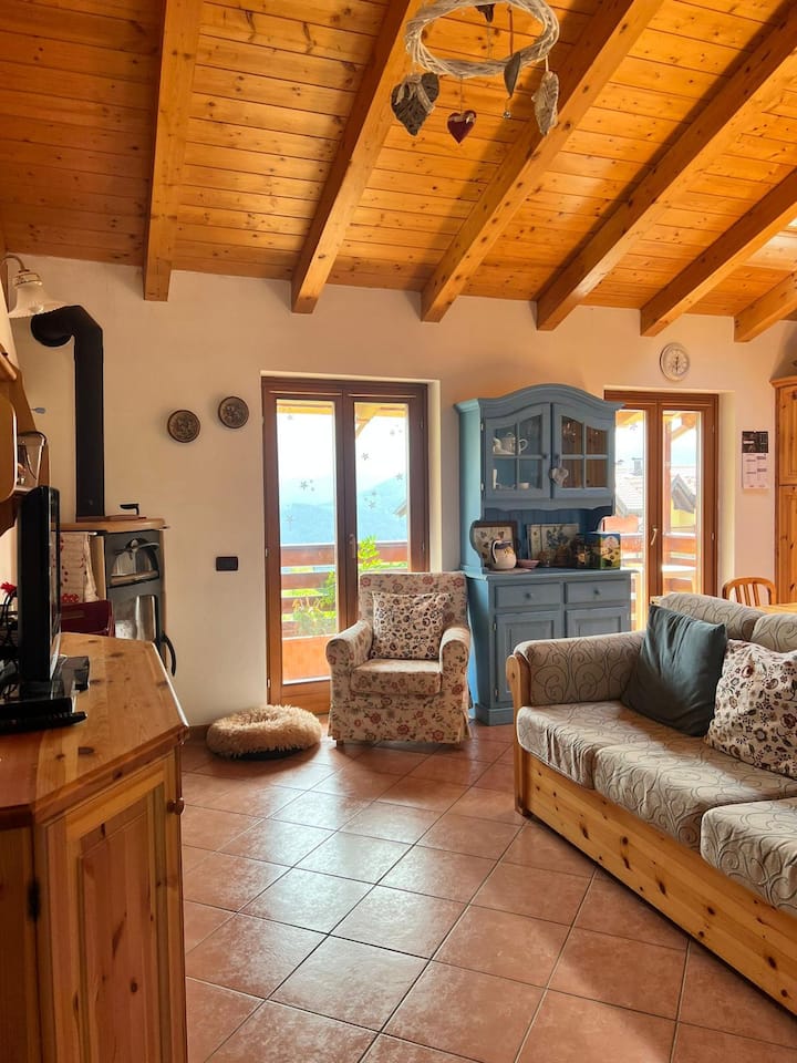 Intero Appartamento Con Terrazzo A Vista - Brentonico