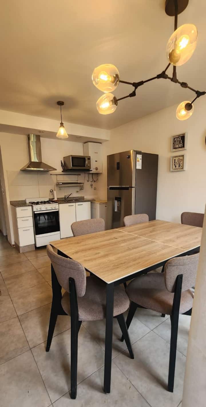 Moderno Y Luminoso Dpto En El Corazón De Rosario. - Rosario