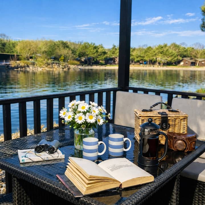 Swanmere Lodge Waterside Log Cabin With Lake Views - Carnforth