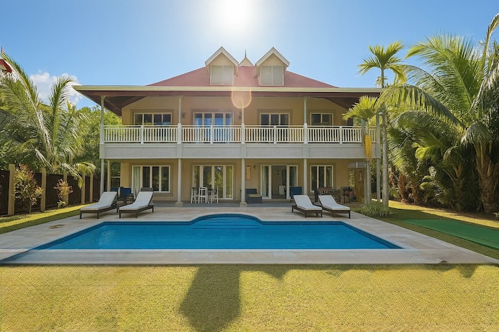4-bedroom Villa With Pool & Direct Beach Access - Victoria (Seychelles)