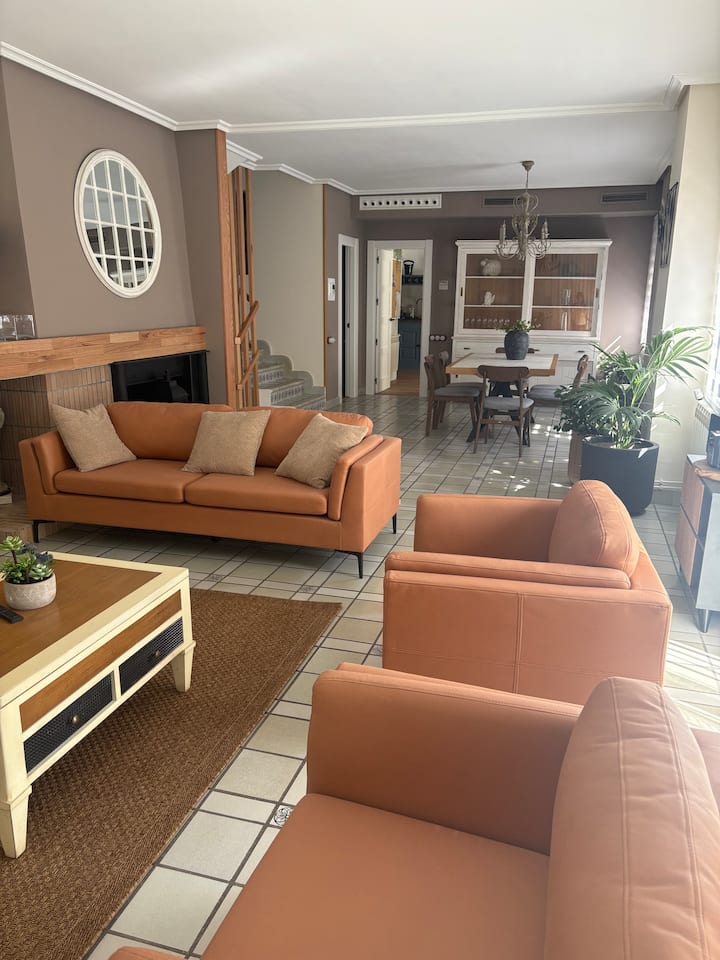 Casa Entremuseos En El Románico De Zamora - Zamora