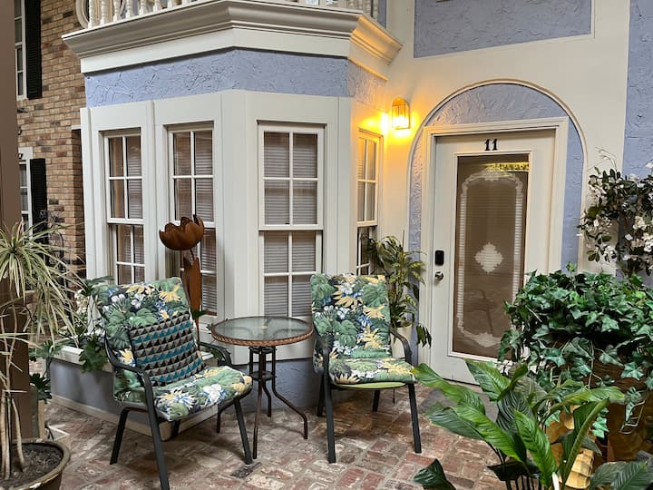 #11 Apartment In Historic Lorain. - Avon, OH