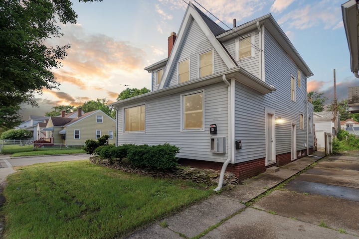 Nrs Studio Near Jeep Plant|hospitals| Business Hub - Toledo, OH