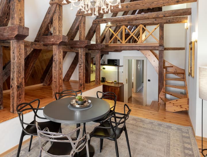 Two Bedroom Apartment Attic - Chateau 9 - Praga