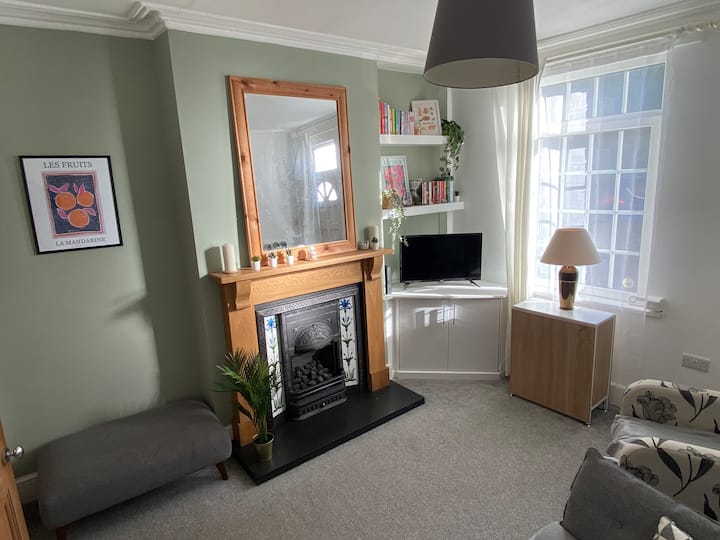 Cosy Two Bed Terraced Home In Fulwood, Sheffield - Sheffield