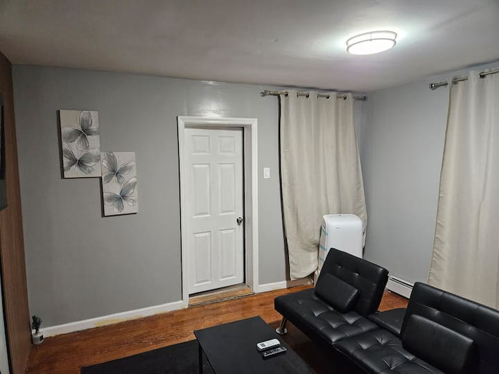 Entire House In New Jersey - Livingston, NJ