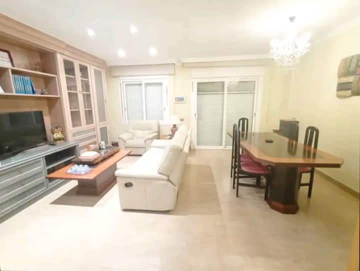 Villa Entera Con Piscina, Cerca De Fira Bcn - Barcelona