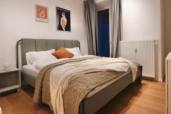 Garden Apartment Next To The Banco Casino - Bratysława