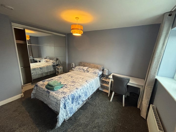 Spacious En-suite Bedroom Close To City Centre. - Peterborough