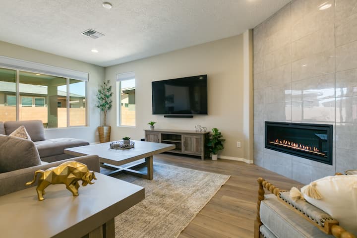 Mesa Del Sol 4 Bedroom - Albuquerque, NM