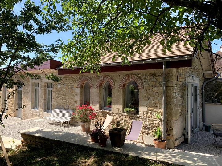Chambre Dans Une Maison Vigneronne Dans Le Jura - Poligny
