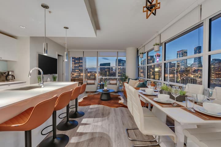 Luxury 2 Bed 2 Bath - 30 Day+ Calgary - Calgary