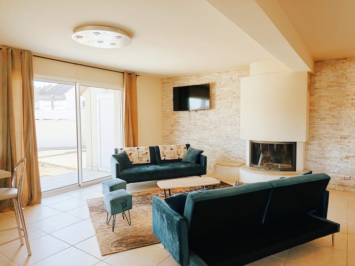 Maison Très Spacieuse Avec Extérieur - Le Mans