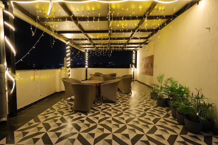 Terrace For Party + 4 Rooms - Gurugram