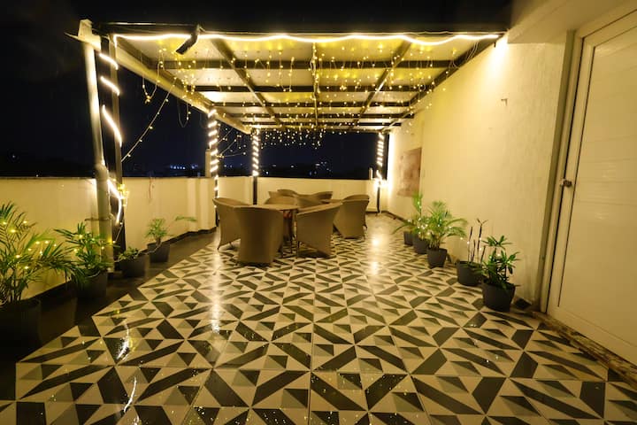 Terrace For Parties + Private Floor| S 51 |Medanta - Gurugram