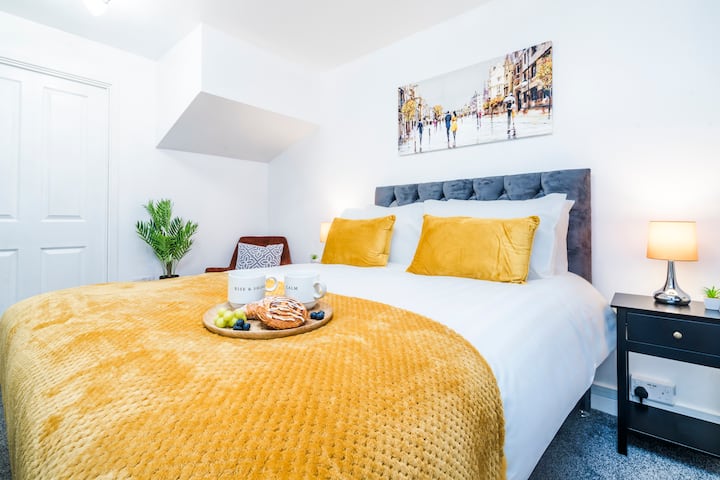 3br Azure House | Extended Stays | Fast Wi-fi - Leicester