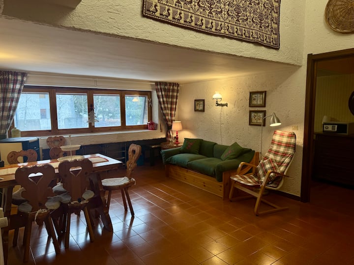 Appartamento Montano Saint Gréé Fronte Seggiovia - Viola