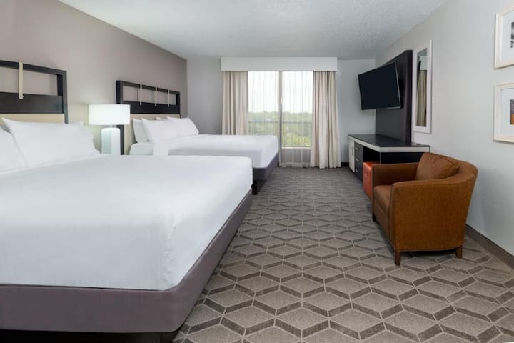 3 Units | Group Stay Near Downtown | Gym & Pool - Richardson, TX