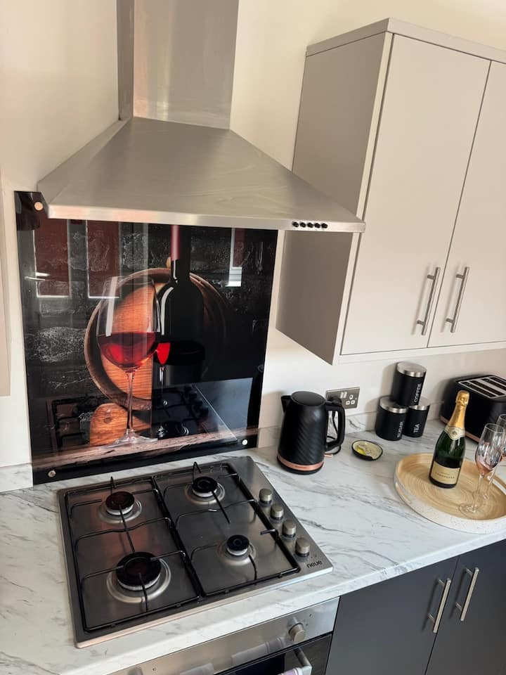 3br Home | Guests 6 | Long Term Stays Discounts - Loughborough