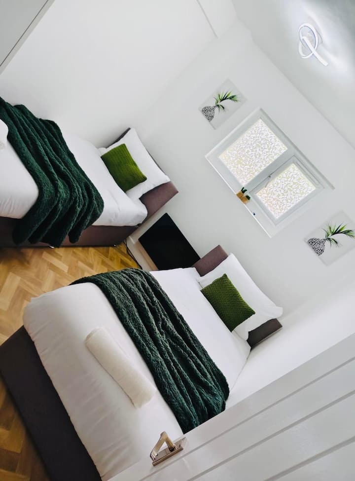 The Whitefield Stay 2br Home Free Parking For 4 - Bury
