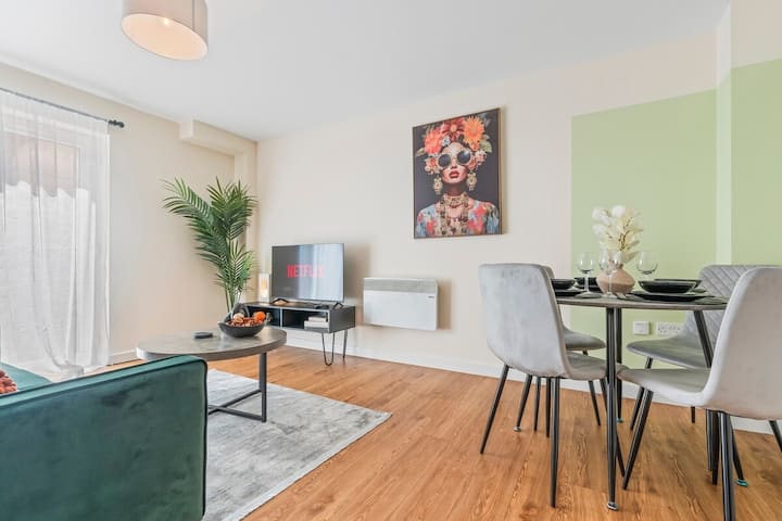 Long-term Discounts 3-bed Apt - Guests 7 - Wifi - Leicester