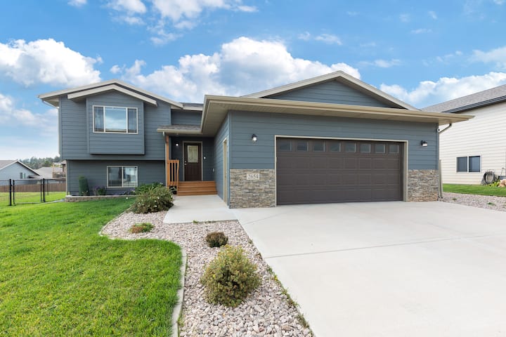 Getaway On Meadows - Sturgis, SD