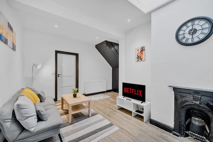 Stylish Duplex Flat Near Reading Town Centre - Reading Station