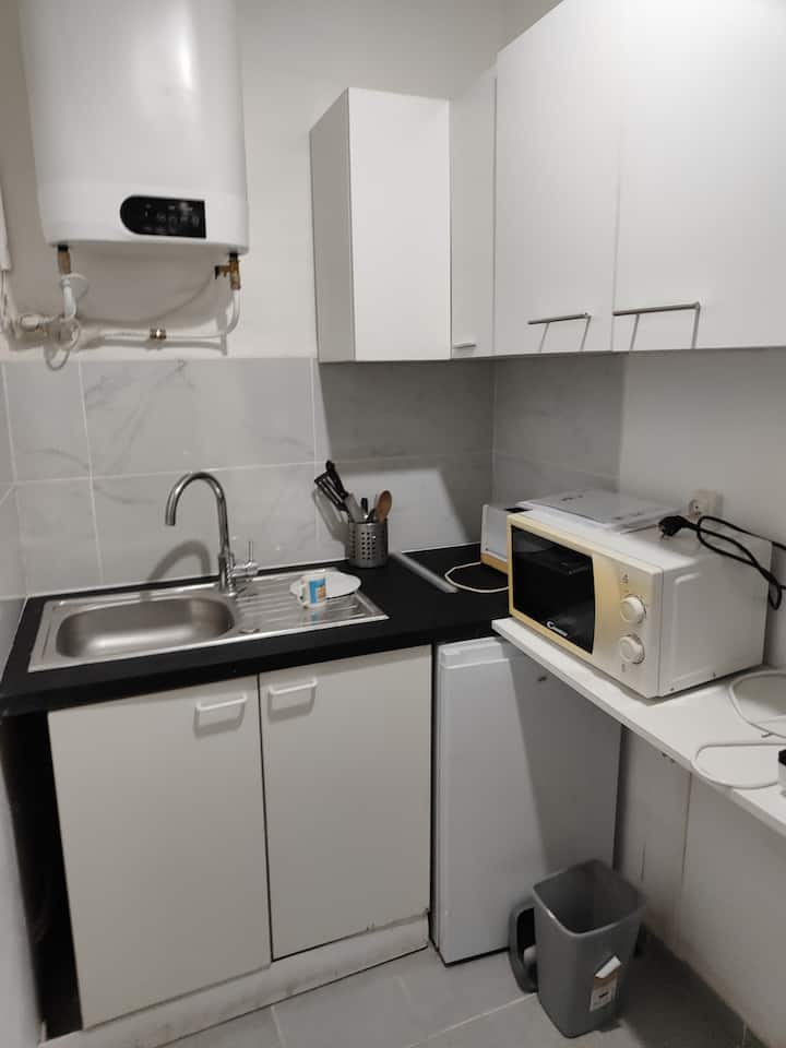 Studio Near Saint Denis Université 12 Min Walk - Enghien-les-Bains