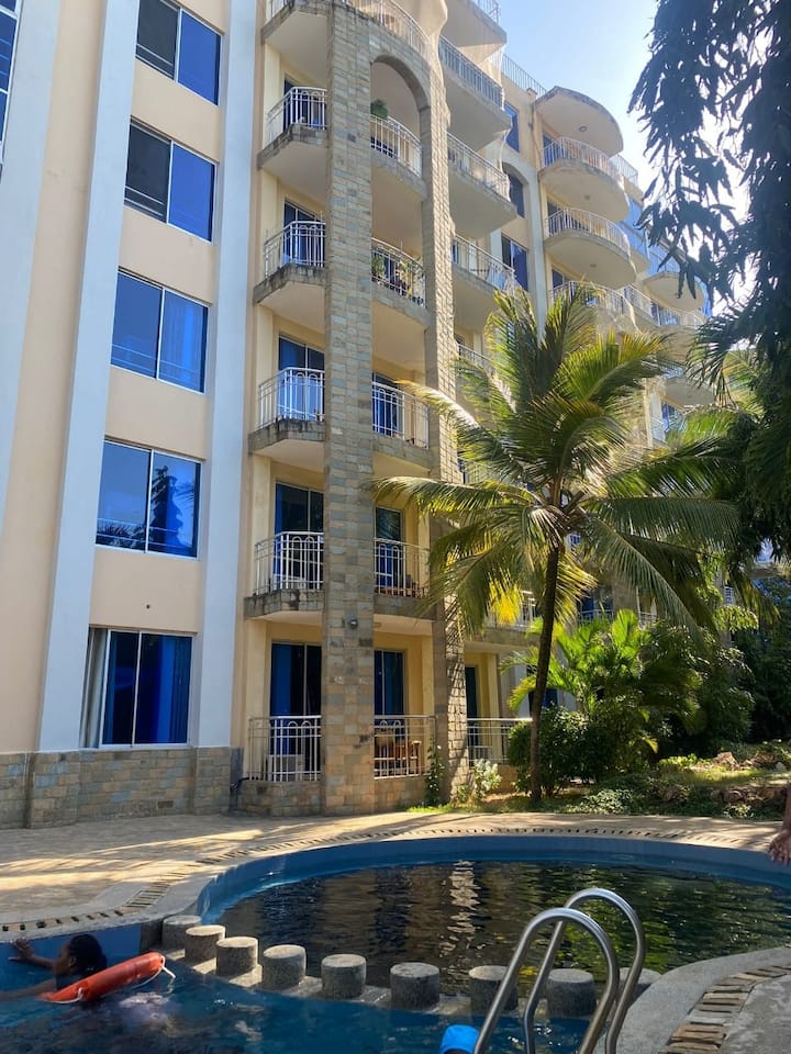 Beachfront Hotel - Mombasa