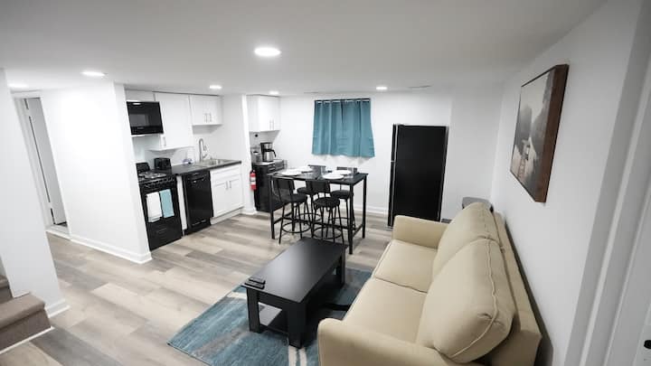 Modern Dc Getaway | 2br Near The Wharf & Navy Yard - Washington, D.C., DC