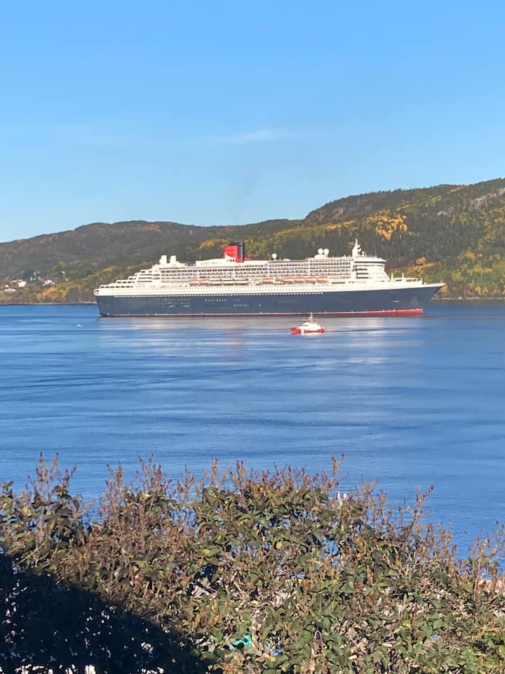 Sunsets & Pretty Skies (Cottage-home) - Corner Brook