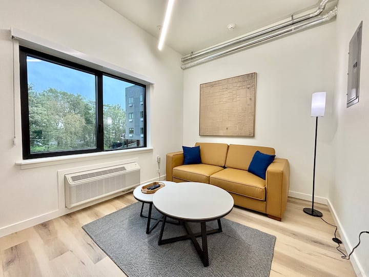 *Central Suite Free Parking - Downtown Fast Wifi* - Memphis, TN