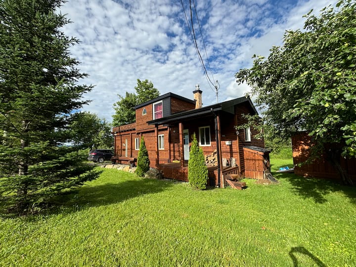 La Péniche (The Houseboat) - Quebec