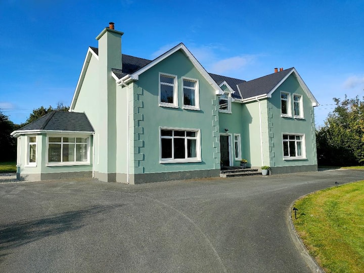 Spacious 5 Bedroom House In Letterkenny - Letterkenny