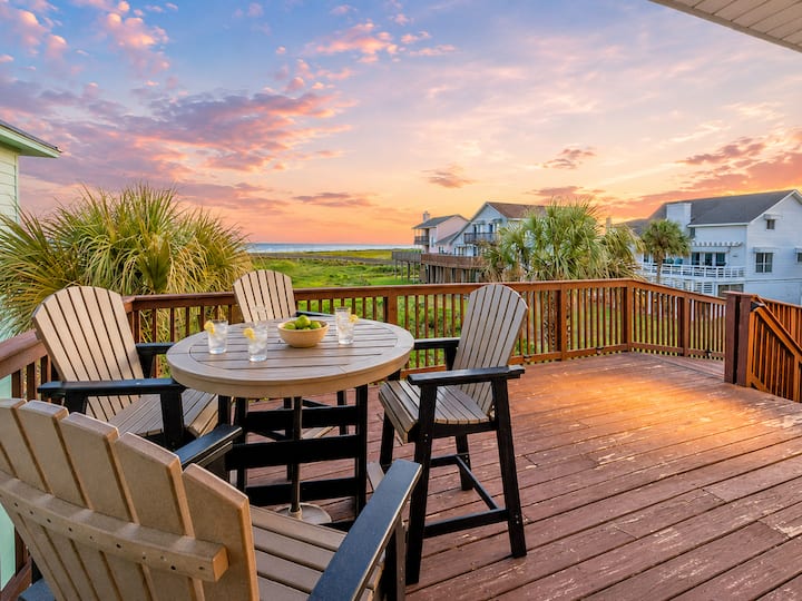 Beachfront | Hot Tub | Sleeps 16 | Gulf Views - Galveston, TX
