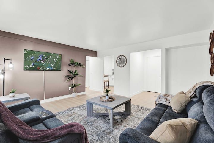 Peaceful Walled Lake 1br • Parks & Lake Access - Novi, MI