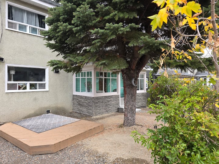 Cozy 2-bedroom Unit In House Heart Of Campbellton - Campbellton