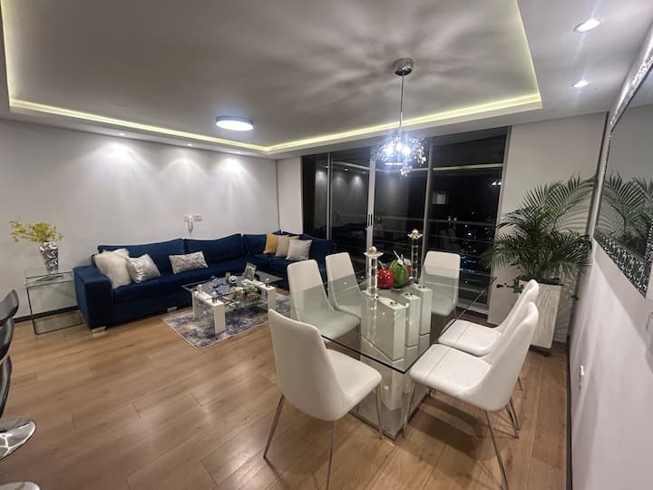 Apartamento Familiar Con Una Vista Espectacular - Quito