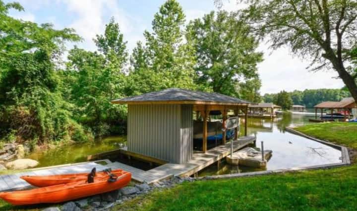 Waterfront Loft On Lake Anna, Virginia - Lake Anna, VA