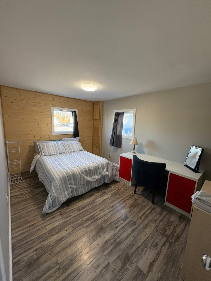 Cozy Private Room In Uptown Yellowknife - Yellowknife